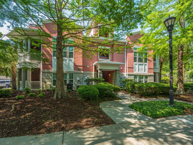 1216 Telfair Way