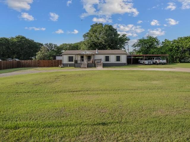 1216 Terry Dr, Willow Park, TX 76008