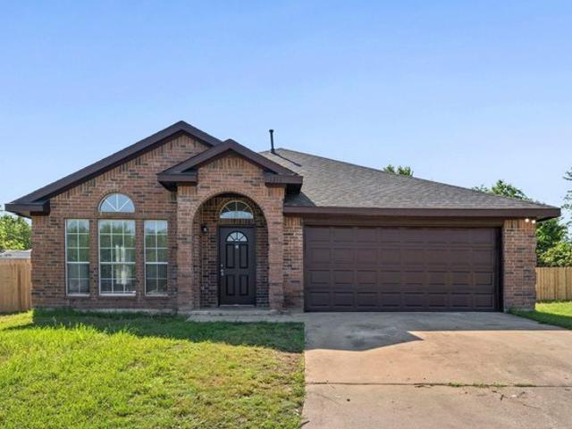 1216 Urban Dr, Desoto, TX 75115