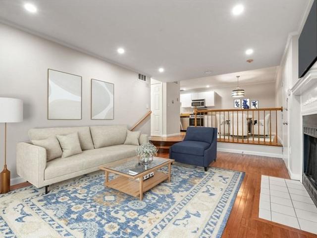 1216 Vfw Pkwy Apt 40, Boston, MA 02132