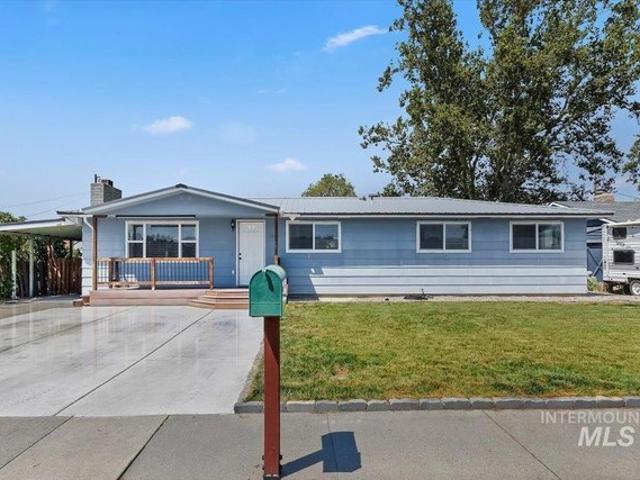 1216 Vista Dr, Emmett, ID 83617