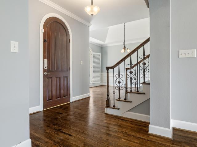 1216 Willow Leaf Circle