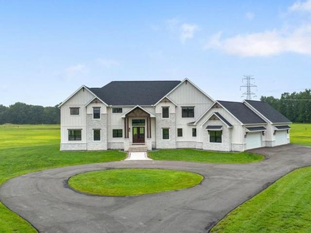 12173 Woodtown Rd, Galena, OH 43021