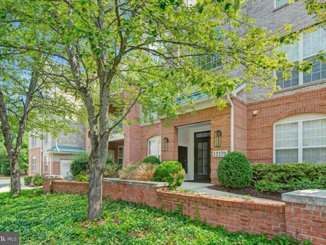 12170 Abington Hall Pl Apt 303, Reston, VA 20190