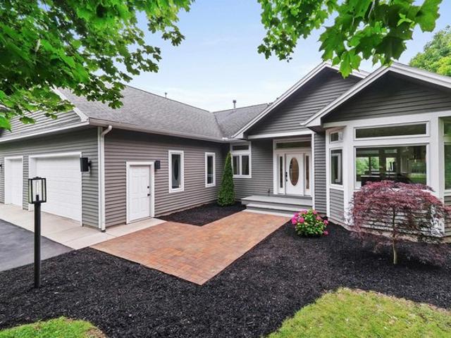 12175 E Old Orchard Trl, Suttons Bay, MI 49682