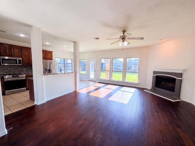 1217 Maverick Lane