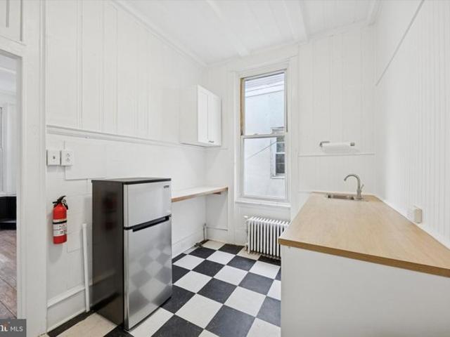 1217 N 29th St, Philadelphia, PA 19121
