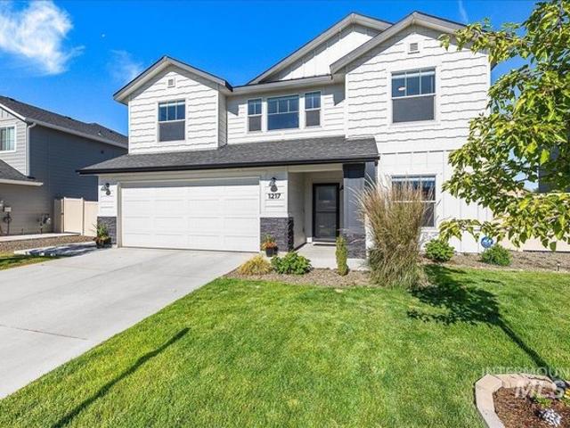 1217 N Bowknot Lake Ave, Star, ID 83669