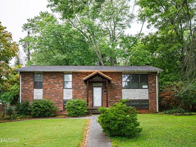 1217 April Dr, Knoxville, TN 37919
