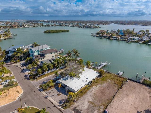 1217 Bayshore Blvd, Indian Rocks Beach, FL 33785 | MLS #TB8486