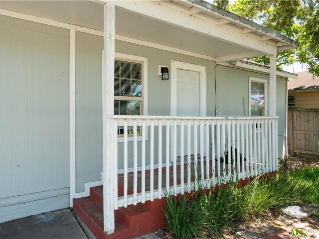 1217 Baywood Lane