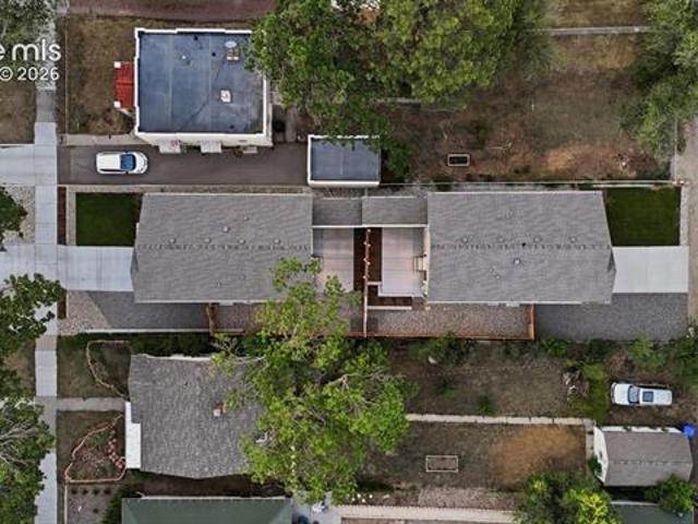 1217 Custer Avenue