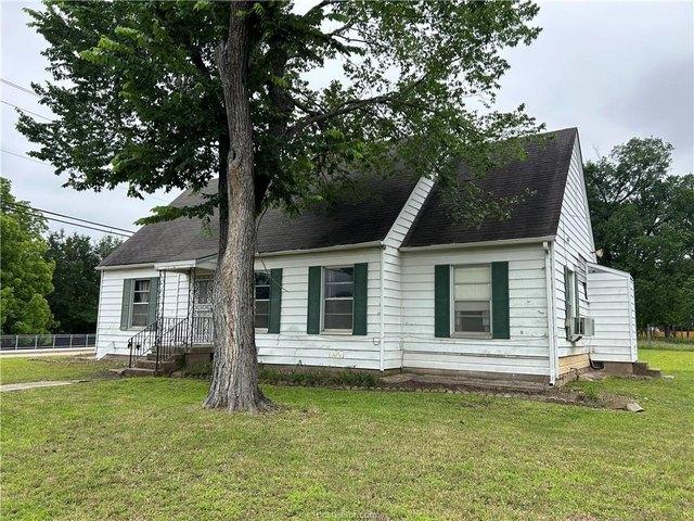 1217 E 27th St, Bryan, TX 77803
