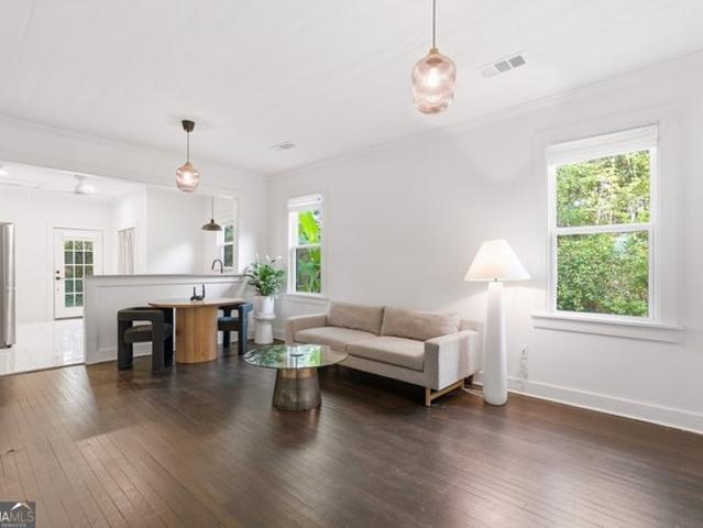 1217 E 67th St, Savannah, GA 31404