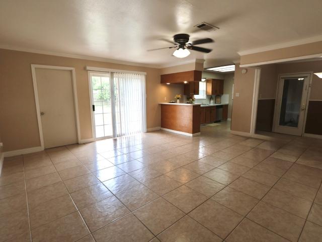 1217 E Brown Lane
