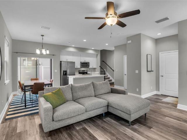 1217 E Muriel St, Orlando, FL 32806 | MLS #O6369