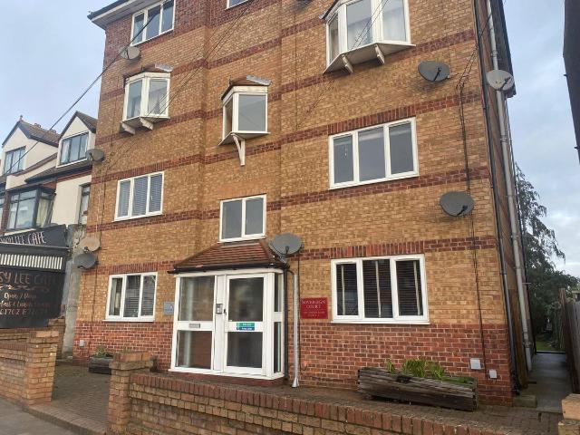 1217, London Road SS9, 2 bed flat to rent, £1,295 pcm | PrimeLocation