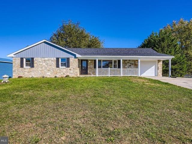 1217 Random Ridge Rd, Westminster, MD 21157