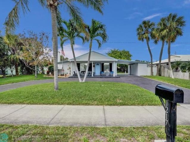 1217 S Broadway, Lantana, FL 33462