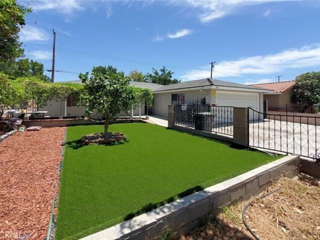 1217 S Huron Dr, Santa Ana, CA 92704