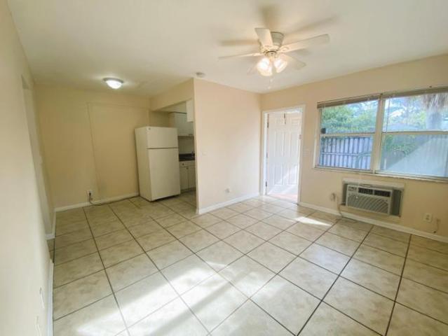 1217 S N St #4, Lake Worth, FL 33460