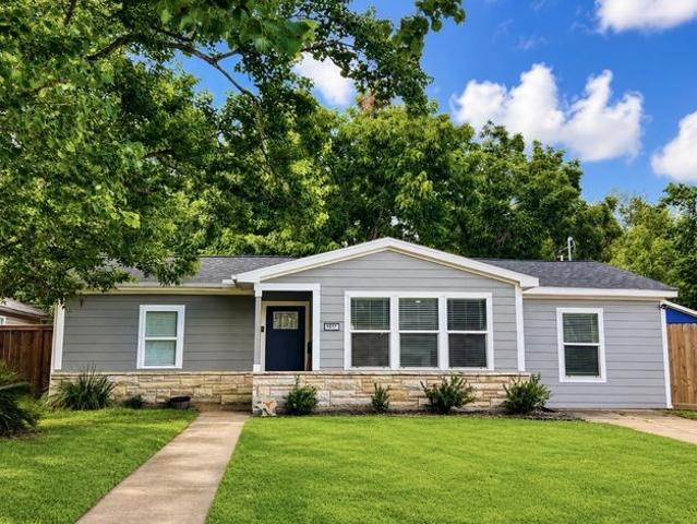 1217 18th Ave N, Texas City, TX 77590