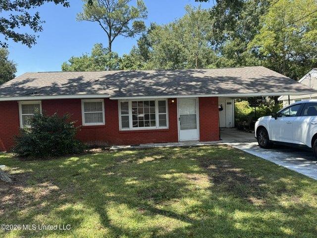 1217 13th Ct, Pascagoula, MS 39567