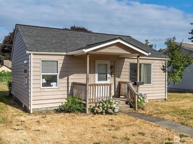 1217 7th Ave, Longview, WA 98632