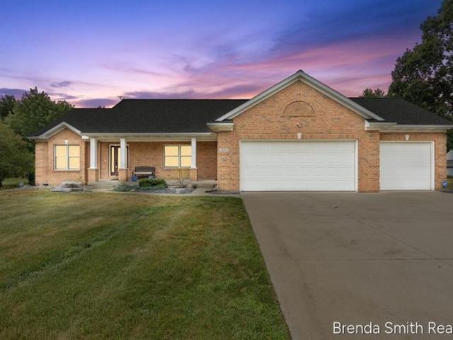 12189 White Pine Dr, Allendale, MI 49401