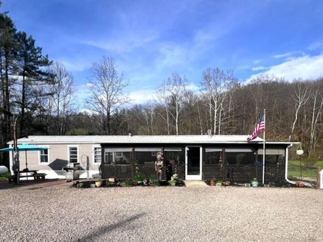 12189 Bean Hollow Rd, Athens, OH 45701