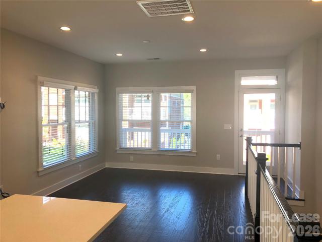 1218 Macomb Place
