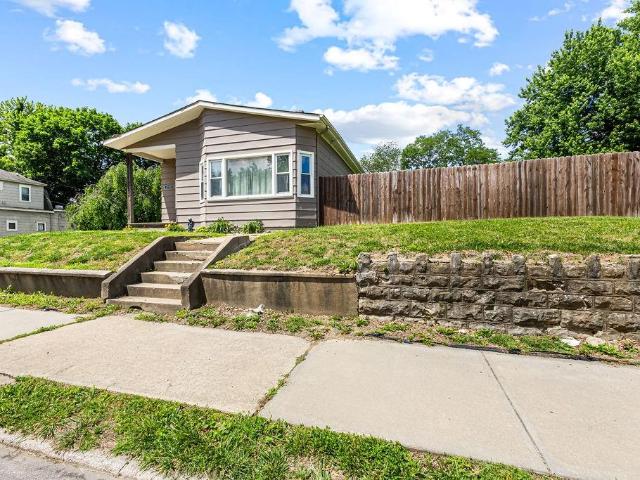 1218 N 10th Street