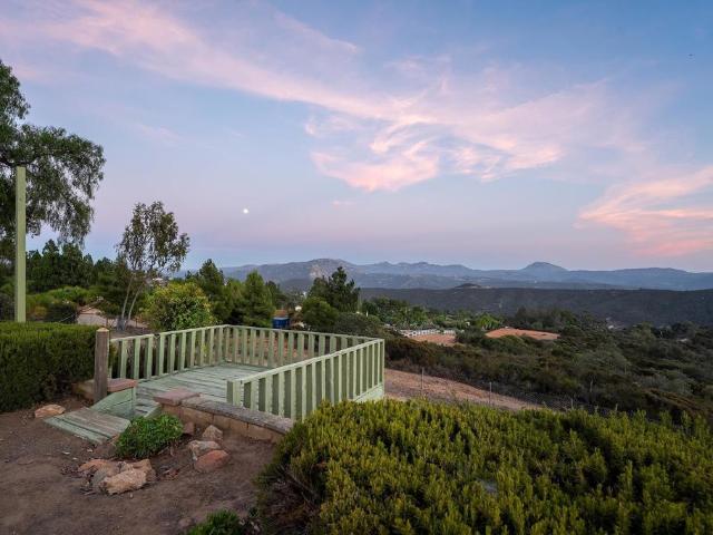 1218 alpine oaks dr