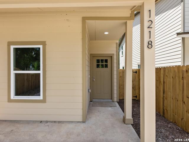 1218 Aransas Ave