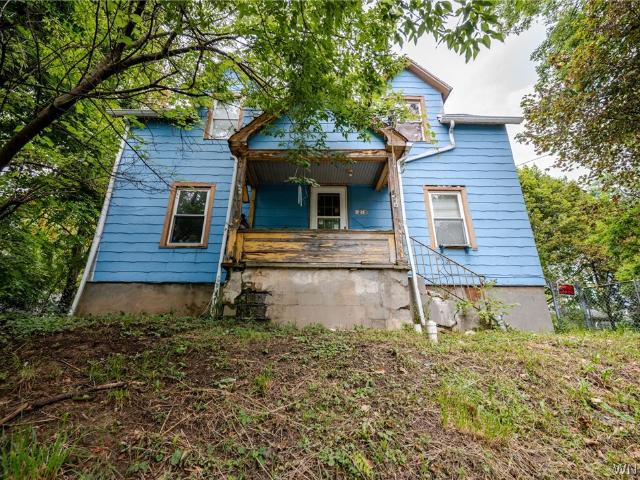 1218 College Avenue