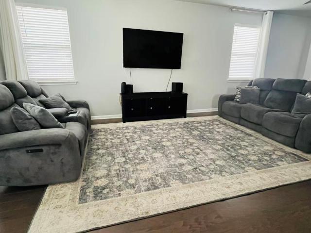 1218 Falconer Way # 103