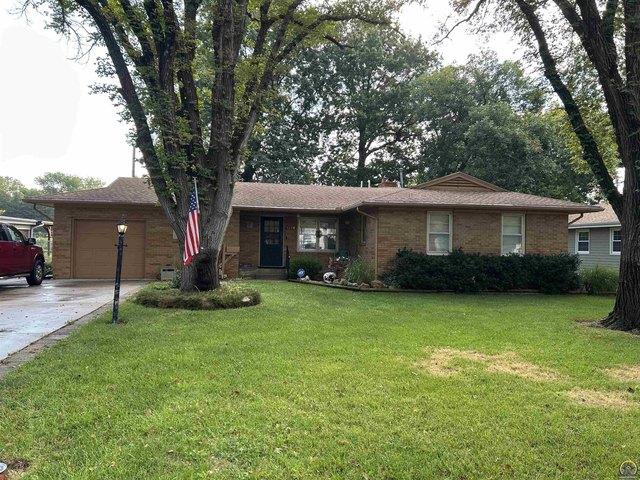 1218 Garfield St, Emporia, KS 66801