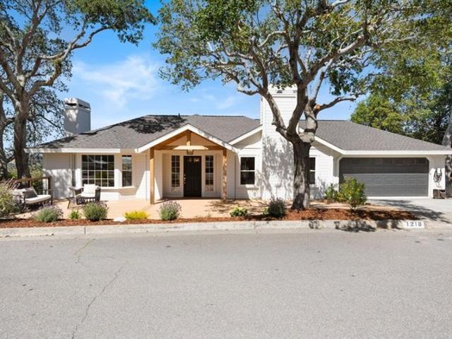 1218 Highland Dr, Novato, CA 94949