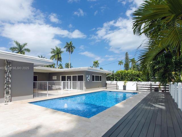 1218 Hollywood Blvd, Hollywood, FL 33019 | MLS #A11357