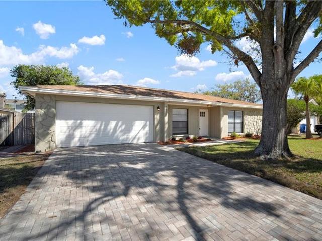 1218 Lornewood Dr, Valrico, FL 33596