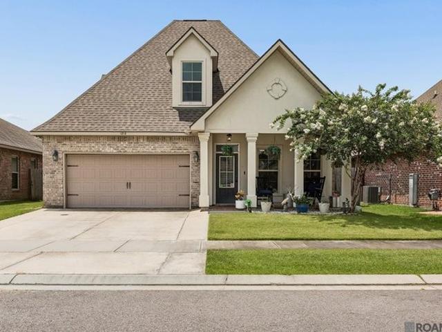 1218 Rustic Pine Dr, Baton Rouge, LA 70820