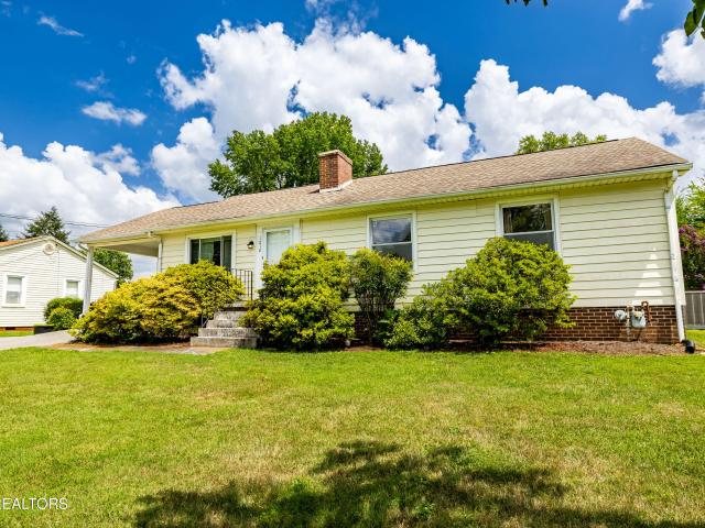 1218 Redwood Ave
