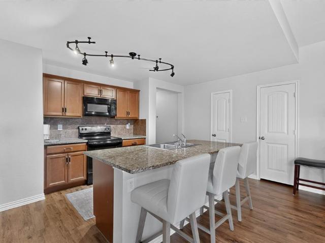 1218 River Oak Lane