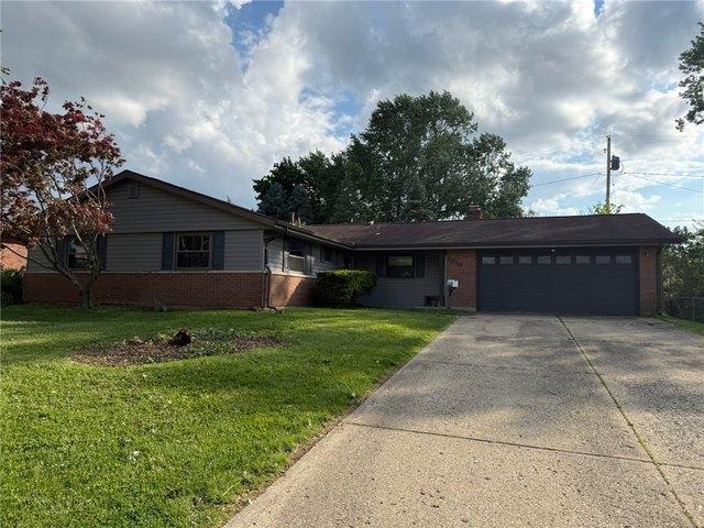 1218 Rona Parkway Dr, Fairborn, OH 45324