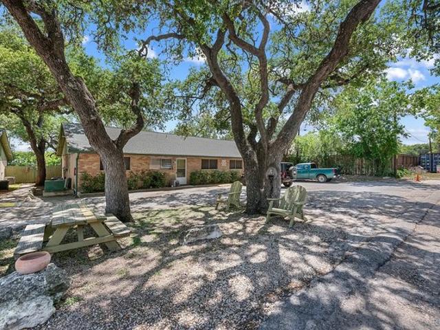 1218 S Main St, Boerne, TX 78006