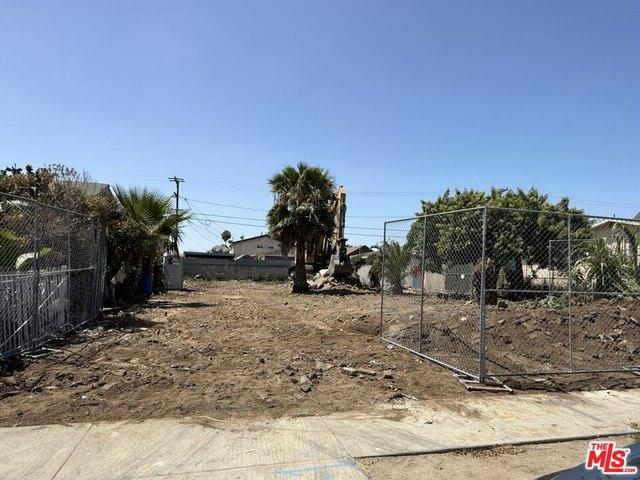 1218 W 101st St, Los Angeles, CA 90044