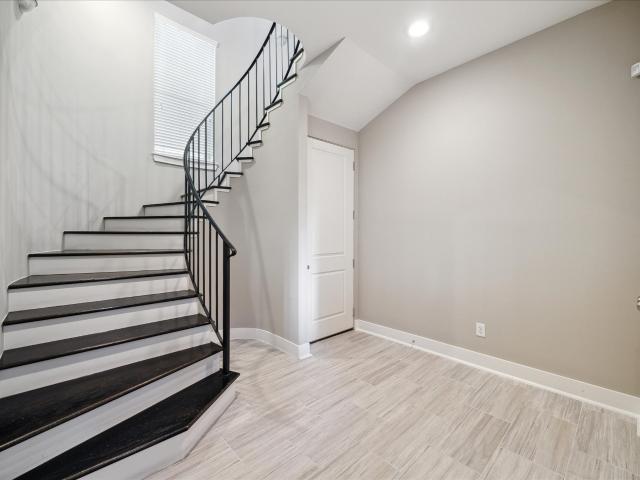 1218 W 23rd Street B