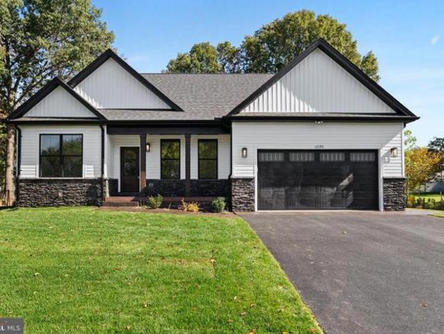 12190 Potomac View Dr, Newburg, MD 20664
