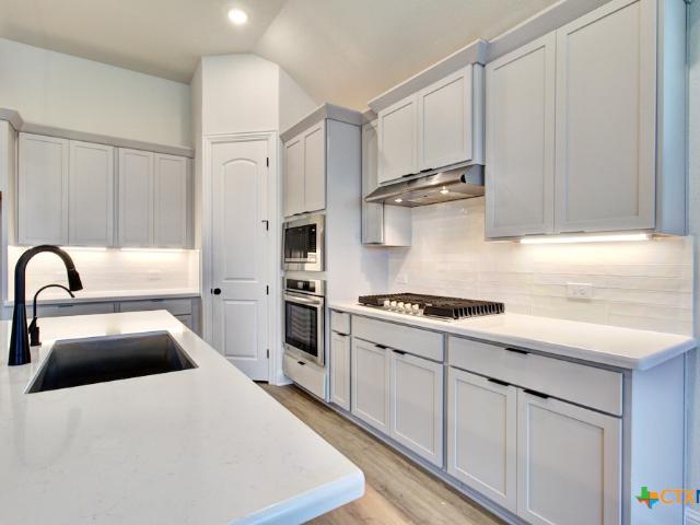 12197 Heartvine Pkwy, Schertz, TX 78154 | Compass