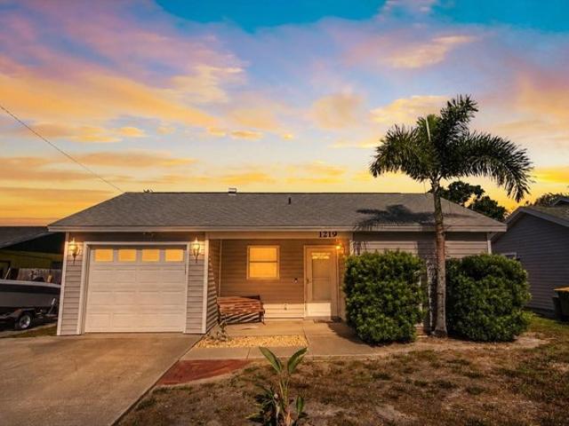 1219 Mackeral Ave, Sarasota, FL 34237